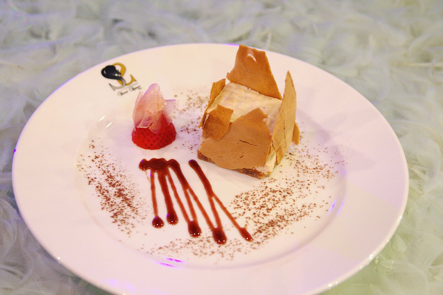 Secret Square Paris 17ème | Le Restaurant et Cabaret aphrodisiaque parisien